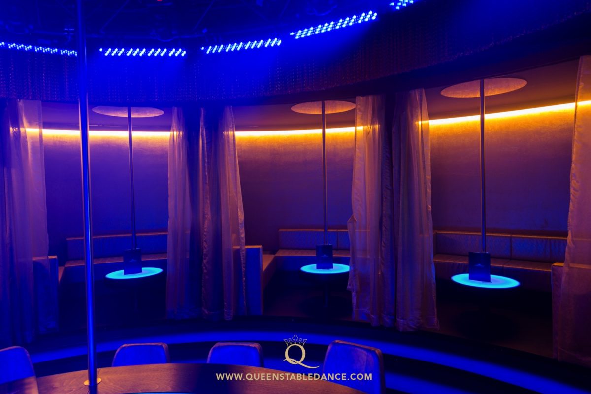 Lassen Sie sich im Queens Tabledance Club verwöhnen